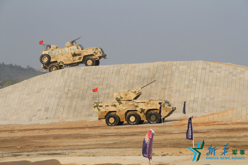 实拍丨地面装备以动态展示方式亮相中国航展_军事频道_央视网(cctv.com)