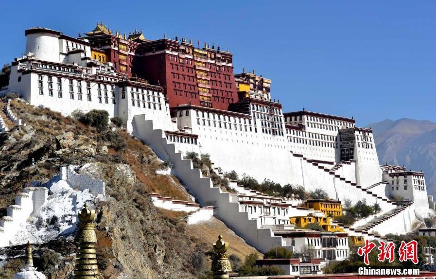 This year's whitewash of the Potala Palace finished - CCTV News - CCTV ...