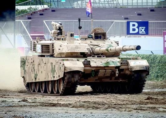 “买家秀”高调“炫耀”VT-4主战坦克_军事频道_央视网(cctv.com)