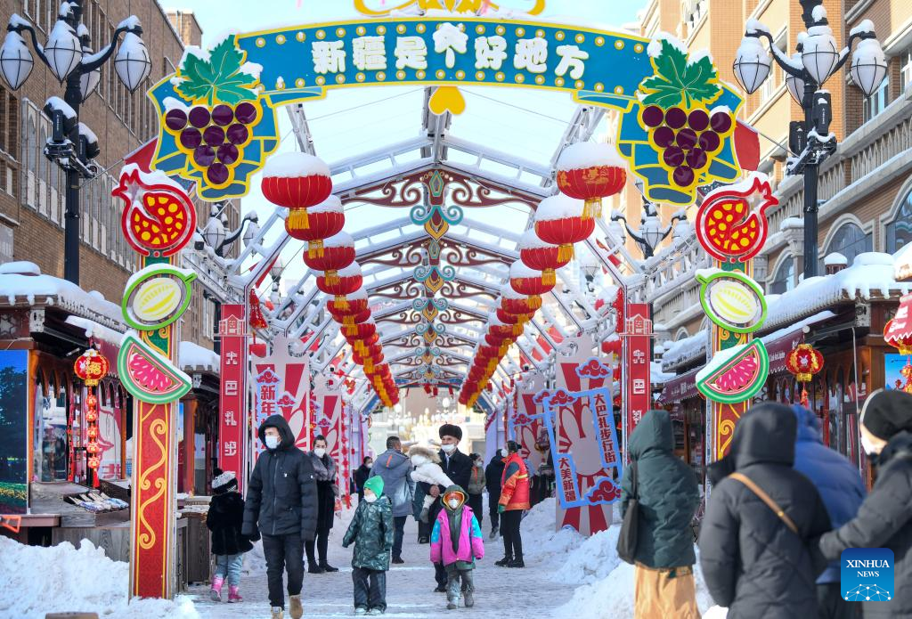Chinese scenic spots welcome tourists with festive activities during ...